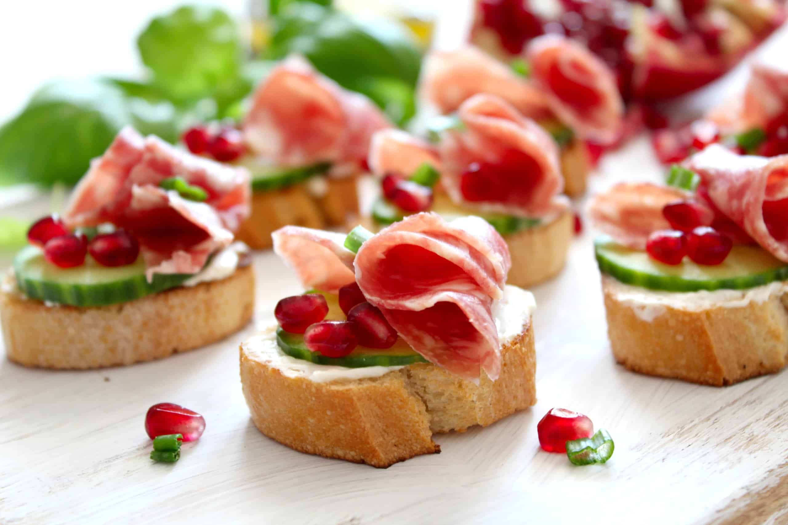 Amuse bouche concombre salami | Del Maître